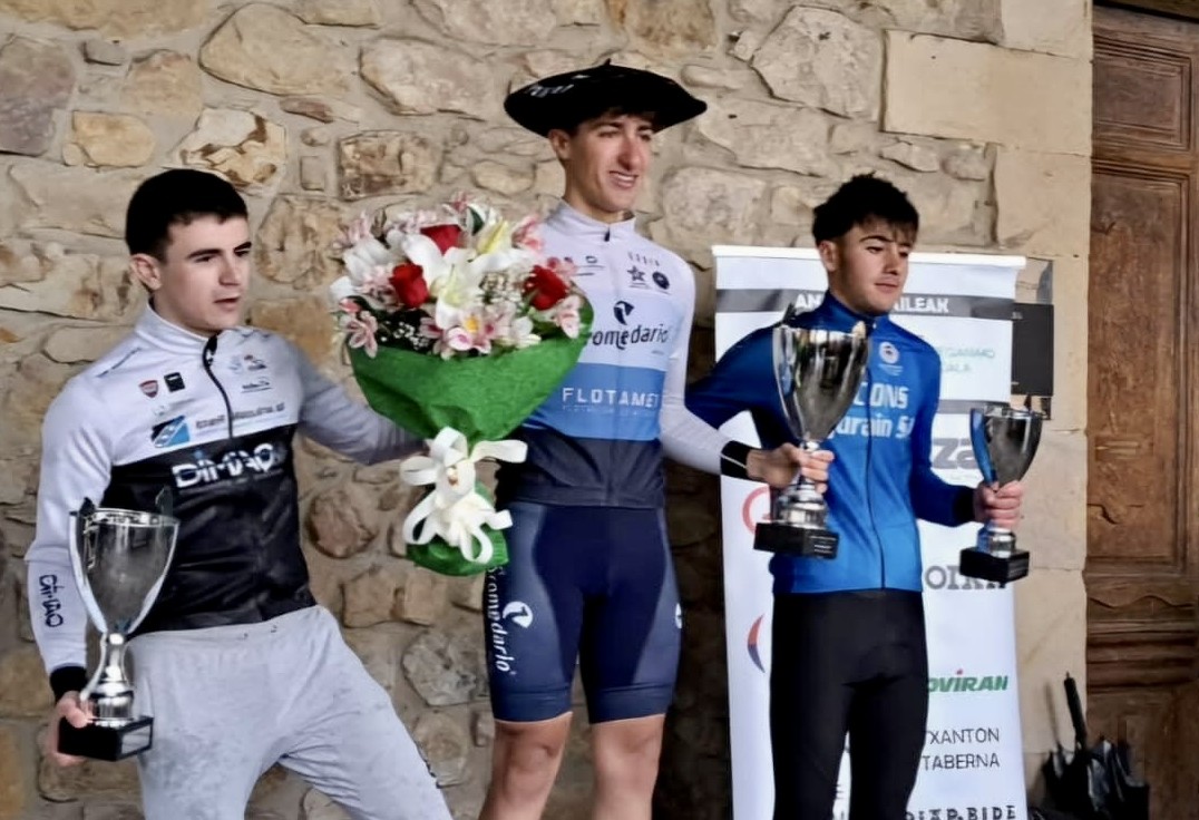 El abadiñarra Unai Morán levanta la Copa en Zegama | dotb Durangaldeko ...